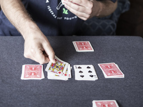 How to Play Speed - rules for an amazing card game